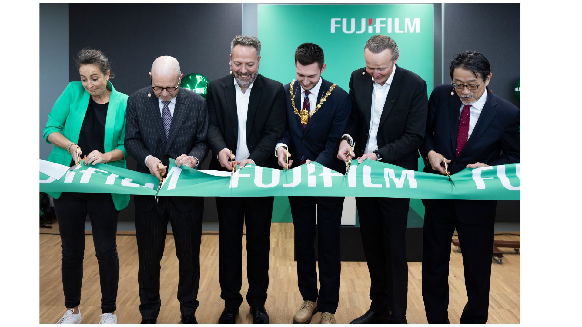 FUJIFILM Biotechnologies Celebrates the Opening of its New Quality ...